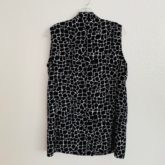 Kathie Lee Collection | Tops | Kathie Lee Collection Blkwhite Giraffe ...